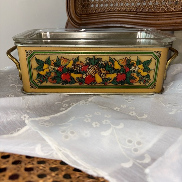 Kitchen | Vintage Teleflora Tin With Pyrex Loaf Baking Dish 7s | Poshmark